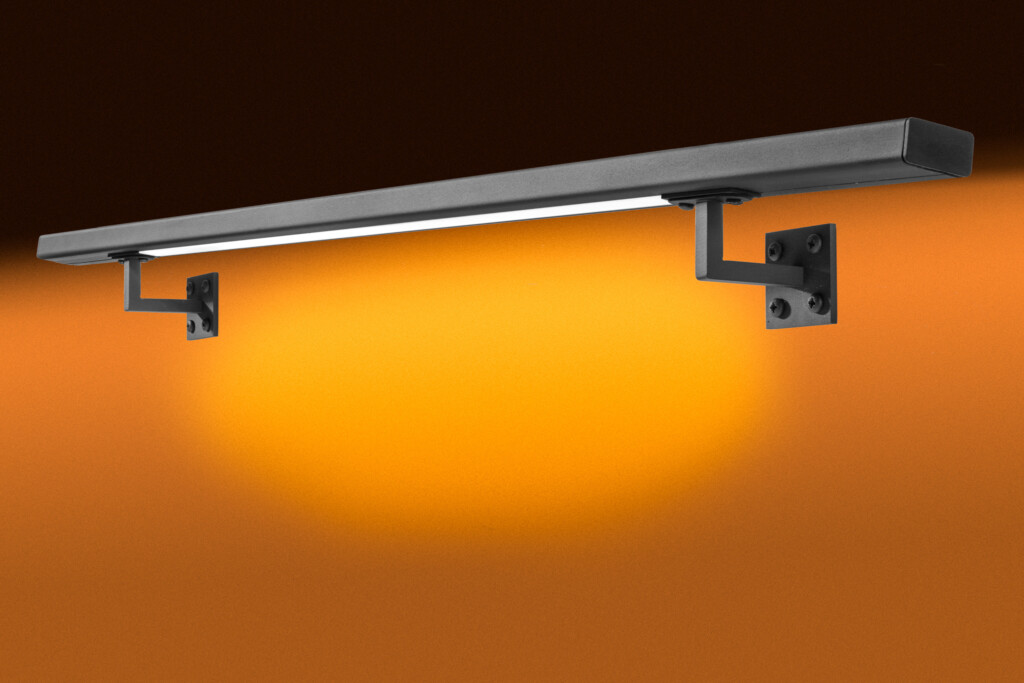 Verlichte trapleuningen met led verlichting - Trapleuning op ...